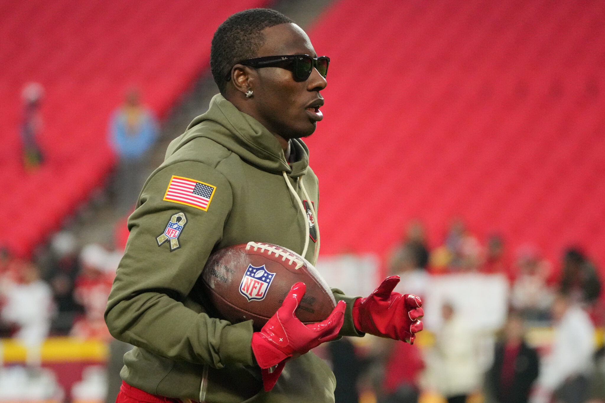 Philly Nabs 1,000-Yard Chiefs Deep Threat On 1-Year Deal As $96M A.J ...