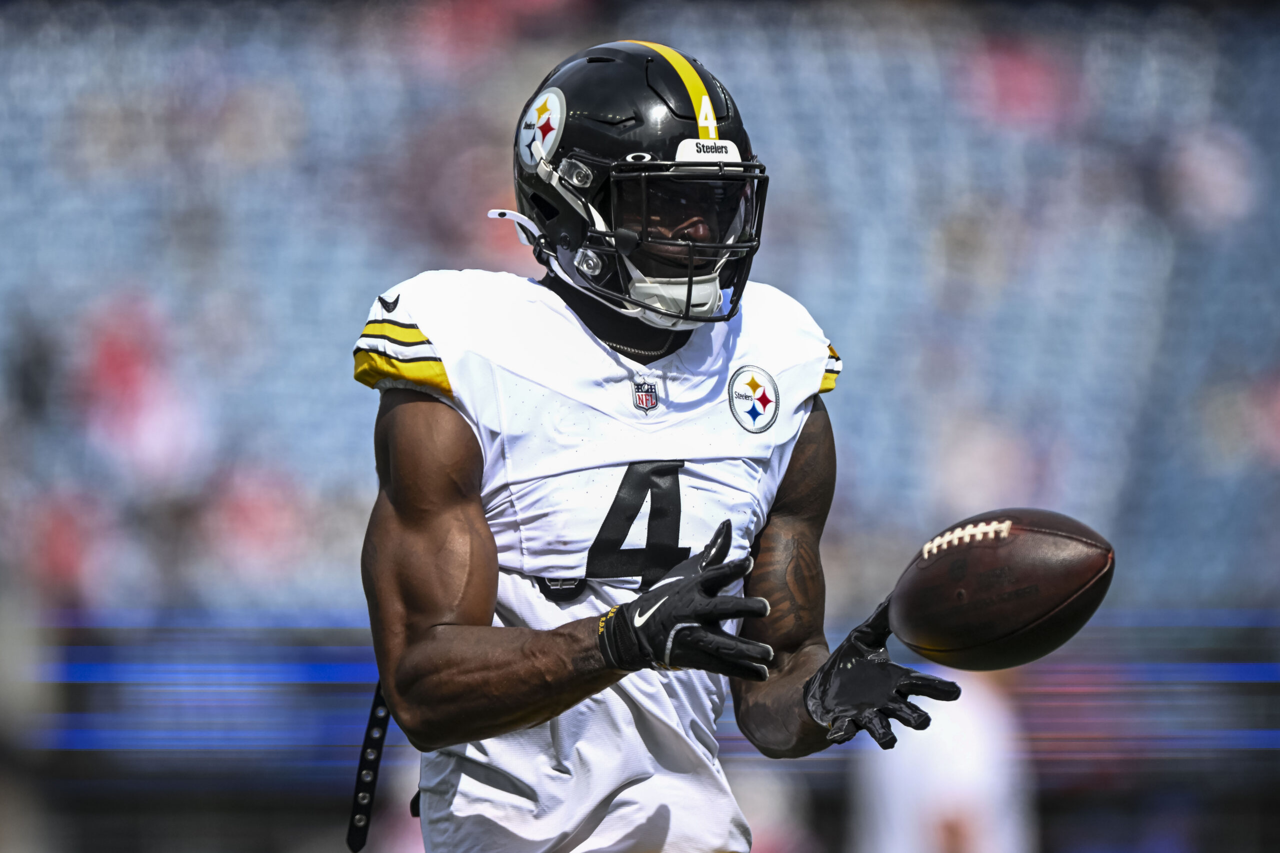 NFL Wife Exposes Husband's Ice-Cold Reaction To Her Stolen $20,000 ...