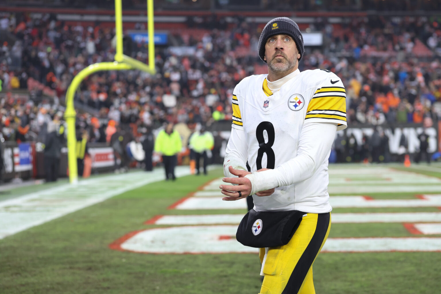 Steelers Deploy First UFA Tender In 9 Years On Aaron Rodgers - Football ...